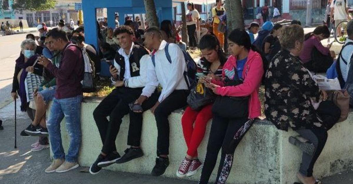 Se cae Facebook durante más de dos horas y los cubanos piensan que se ...