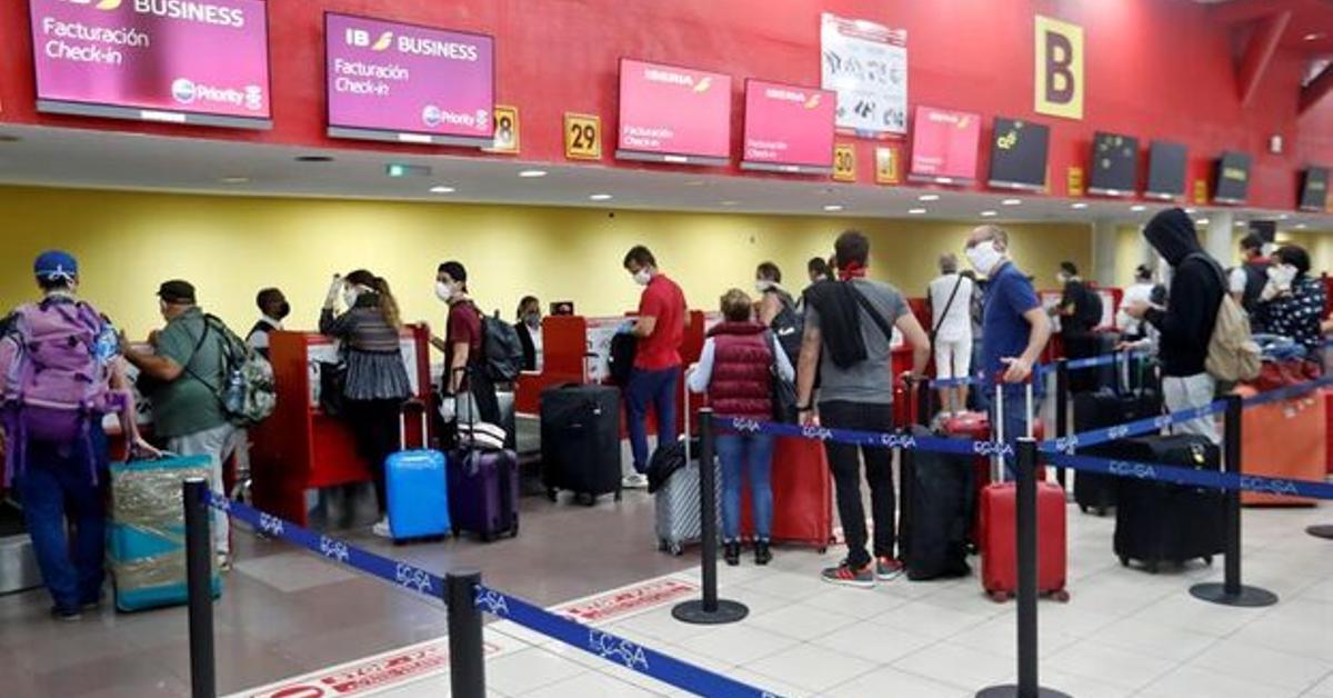 Las llegadas de vuelos de 45 compañías extranjeras reaniman los ...