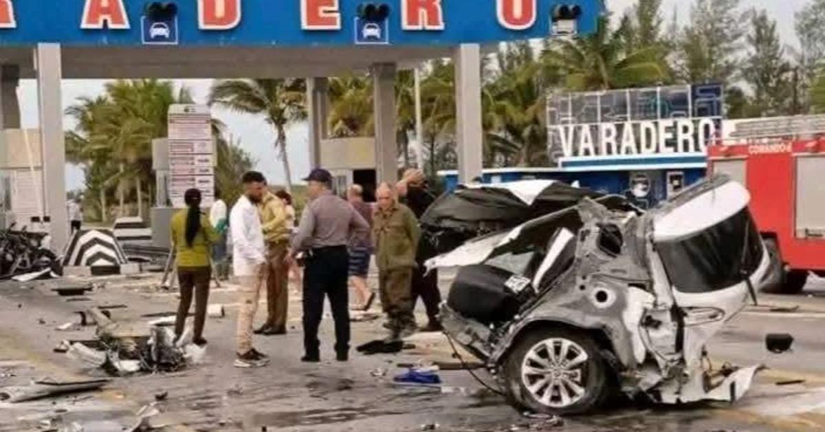 Matanzas: El choque de un auto contra un peaje deja dos fallecidos