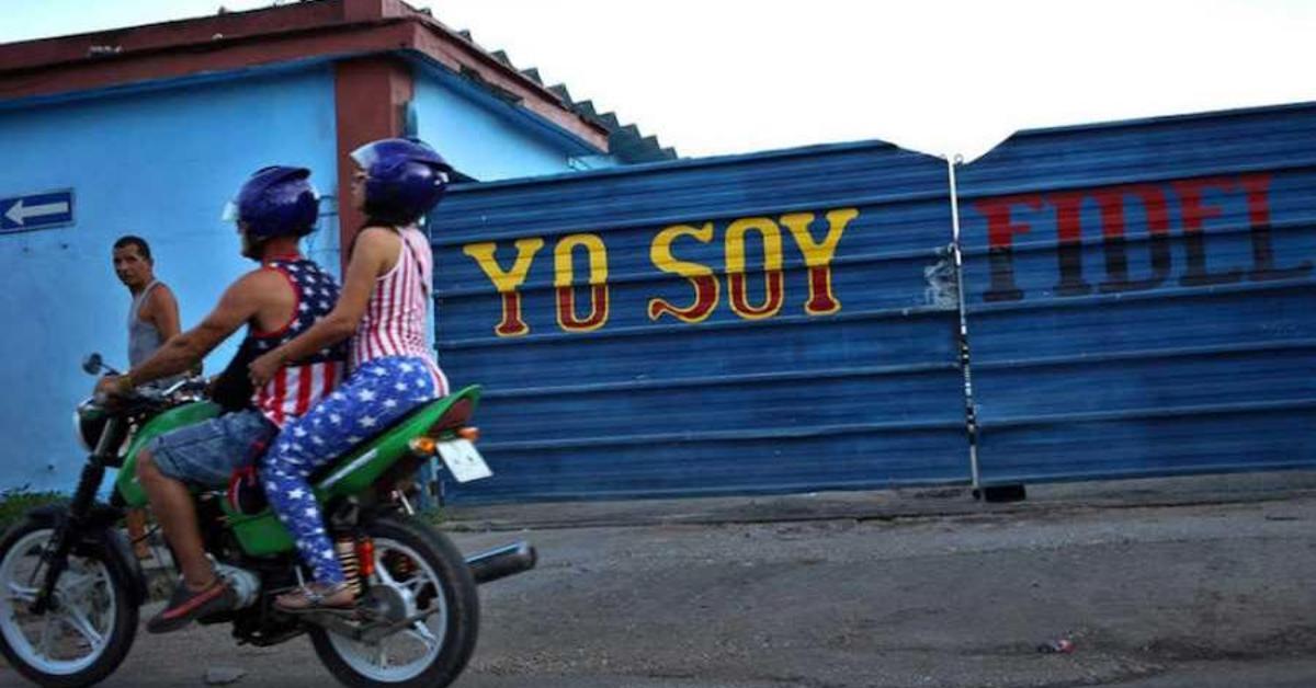 La retirada de las fotos, el fidelismo se repliega en Cuba