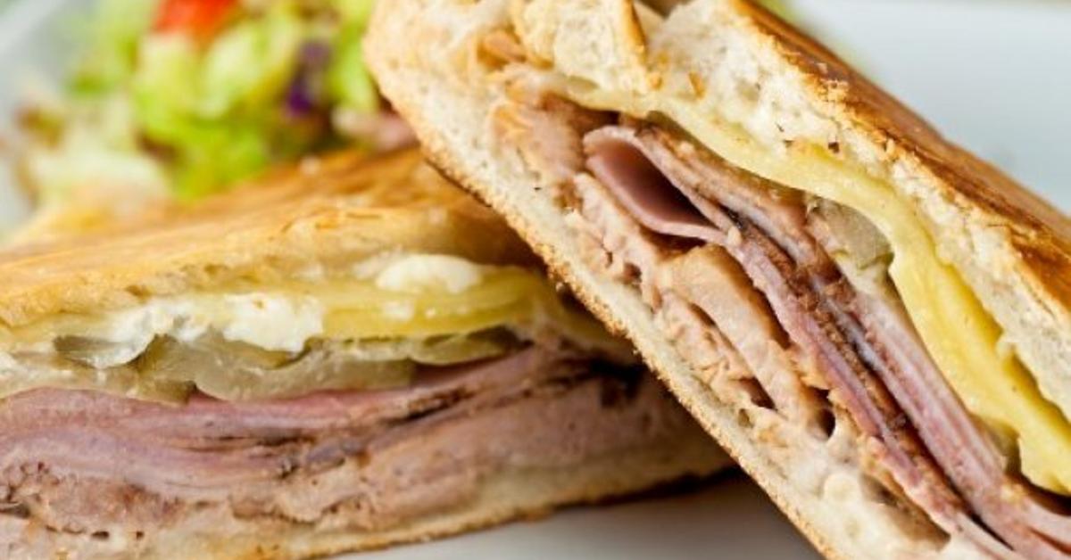 El sándwich cubano, la frita y el ‘Helena Ruth’