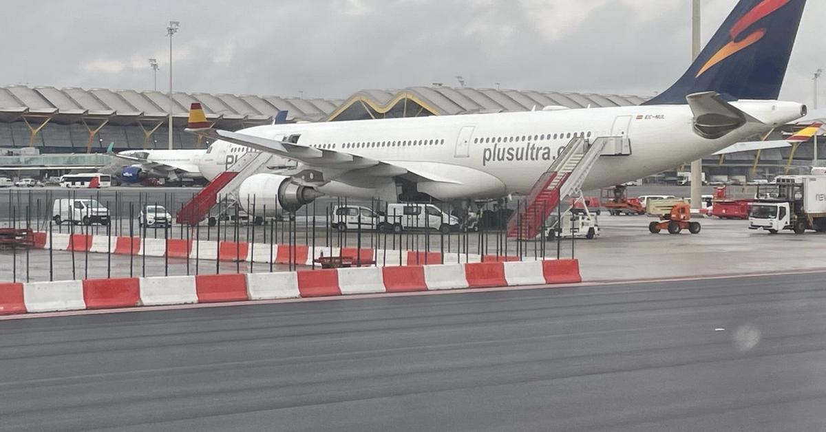 España: Detenidos los directivos de Plus Ultra, contratada por Cubana